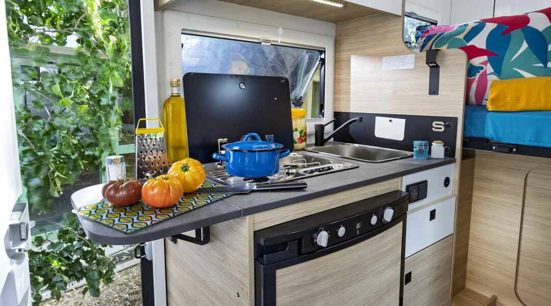 S614 the compact family low profile - Chausson